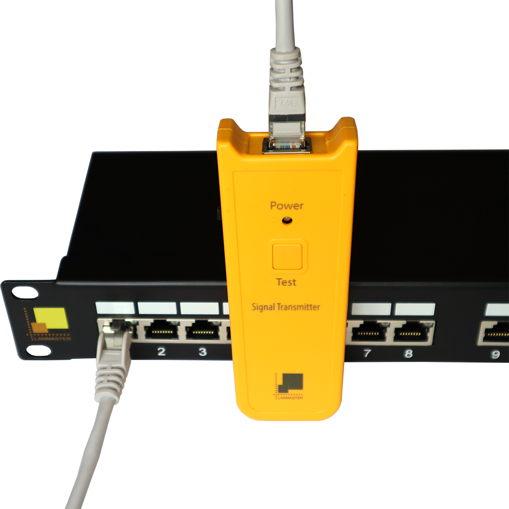 Test tool for ports on patch panels with indicators